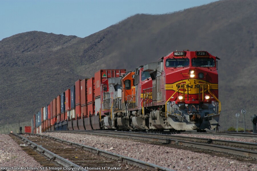 BNSF 728 C44-9W